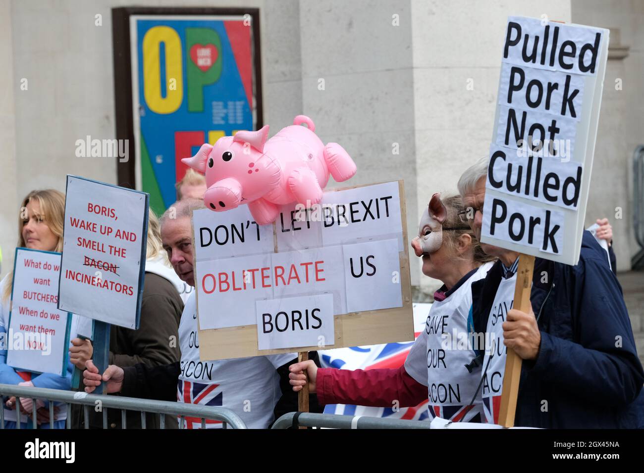 Abattoir workers hi-res stock photography and images - Alamy