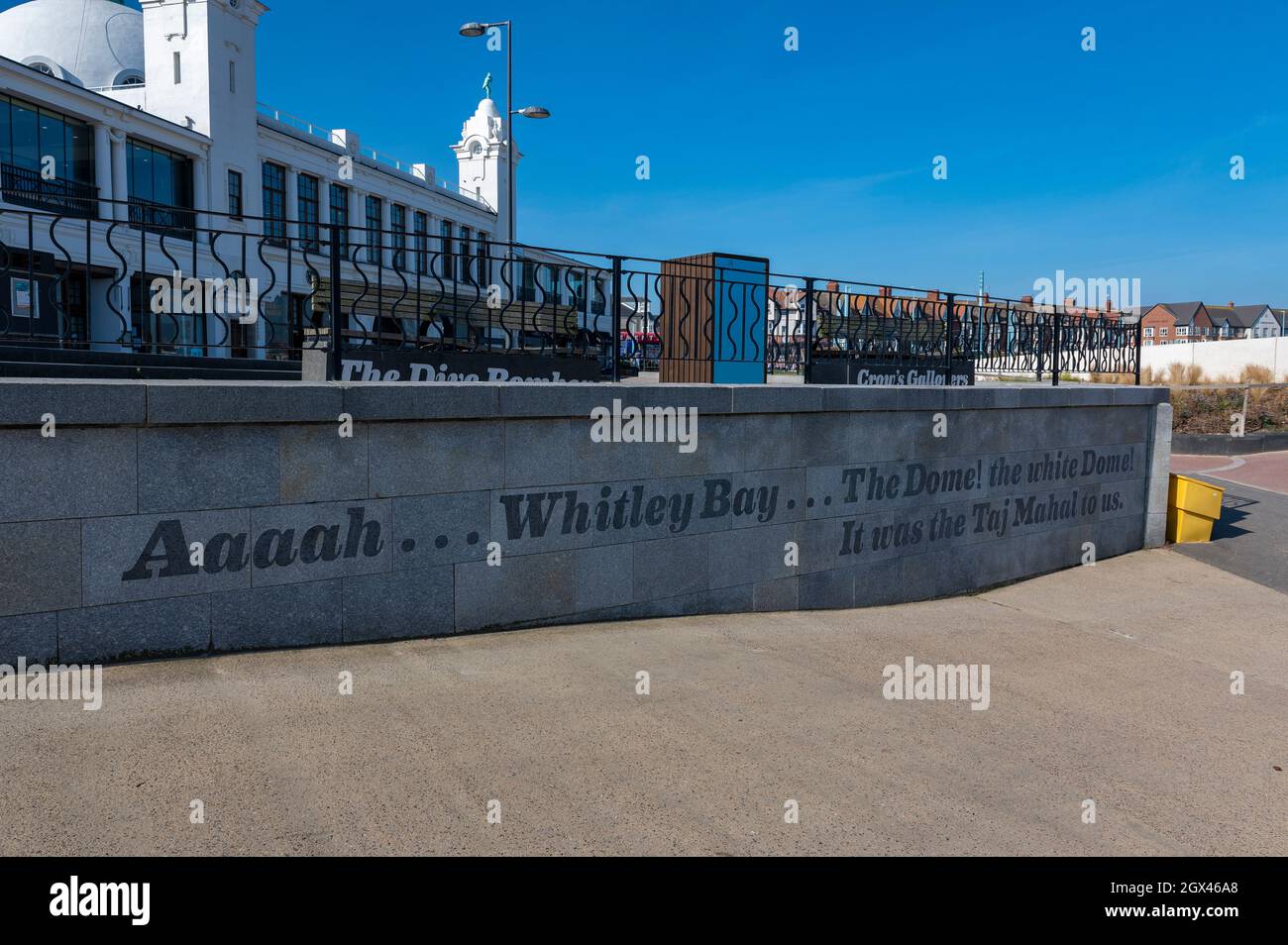 Great spanish architecture hi-res stock photography and images - Alamy