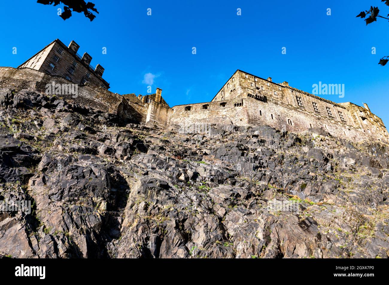 Old edinburgh castle image hi-res stock photography and images - Alamy
