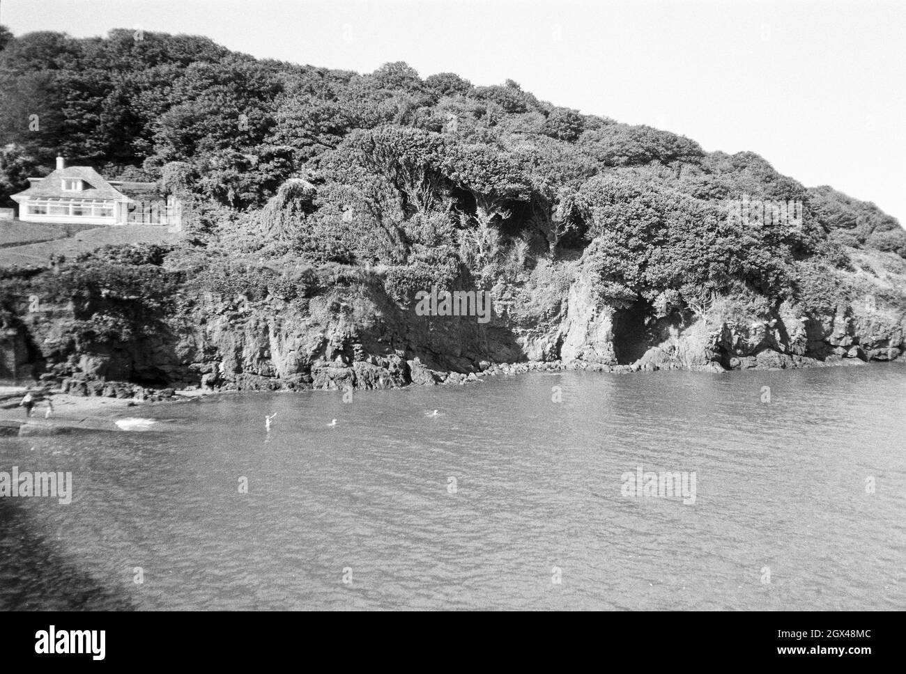 Hope cove devon sunny Black and White Stock Photos & Images - Alamy
