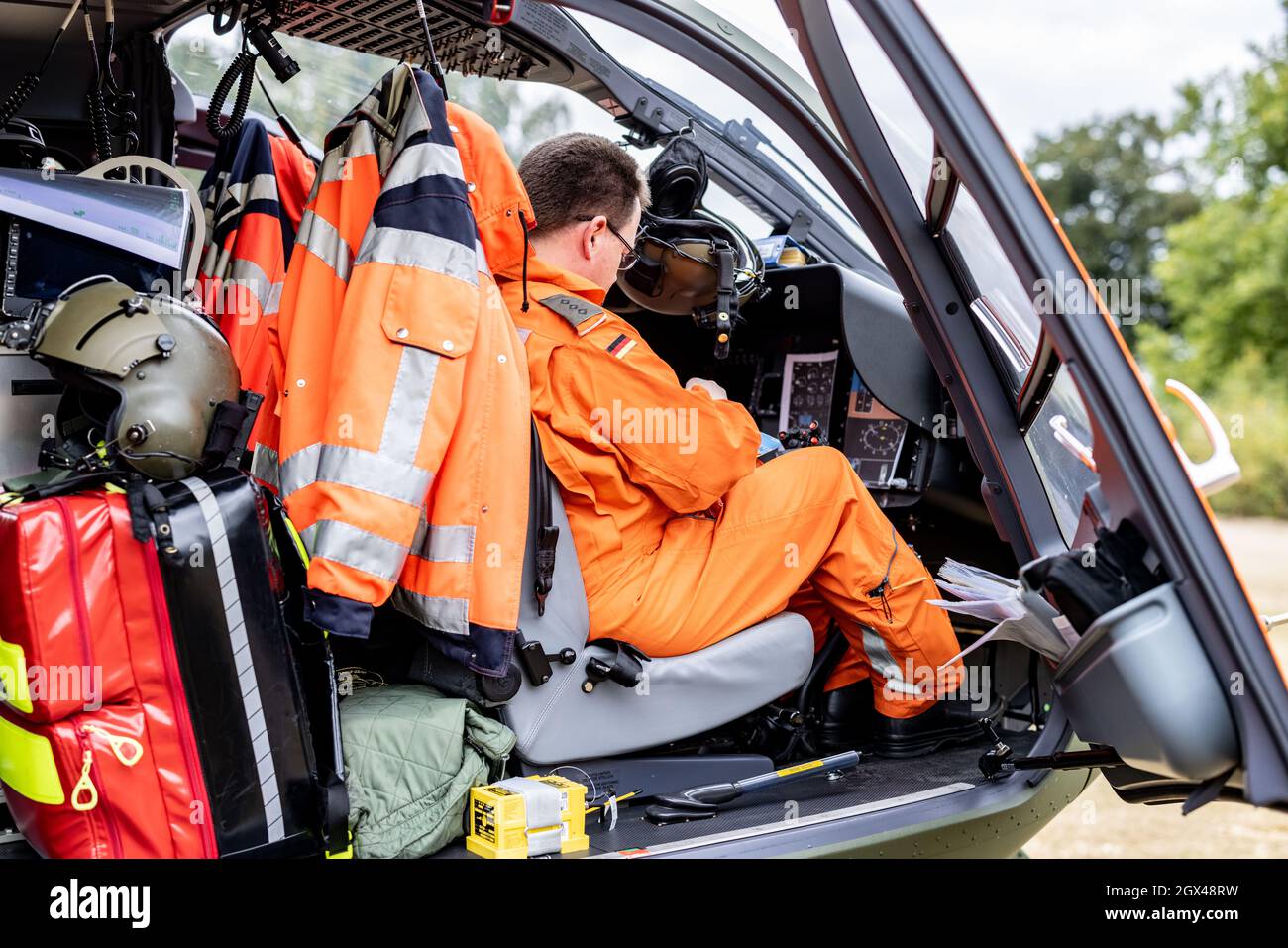 Airbus helicopter cockpit hi-res stock photography and images - Alamy