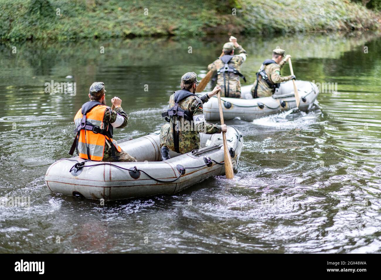 02 October 2021, North Rhine-Westphalia, Mönchengladbach: Bundeswehr ...