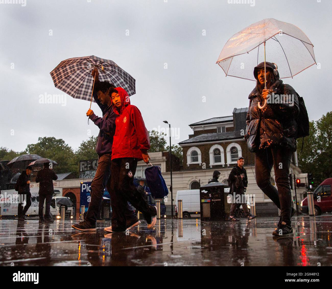 Miserable commuters in london hi-res stock photography and images - Alamy