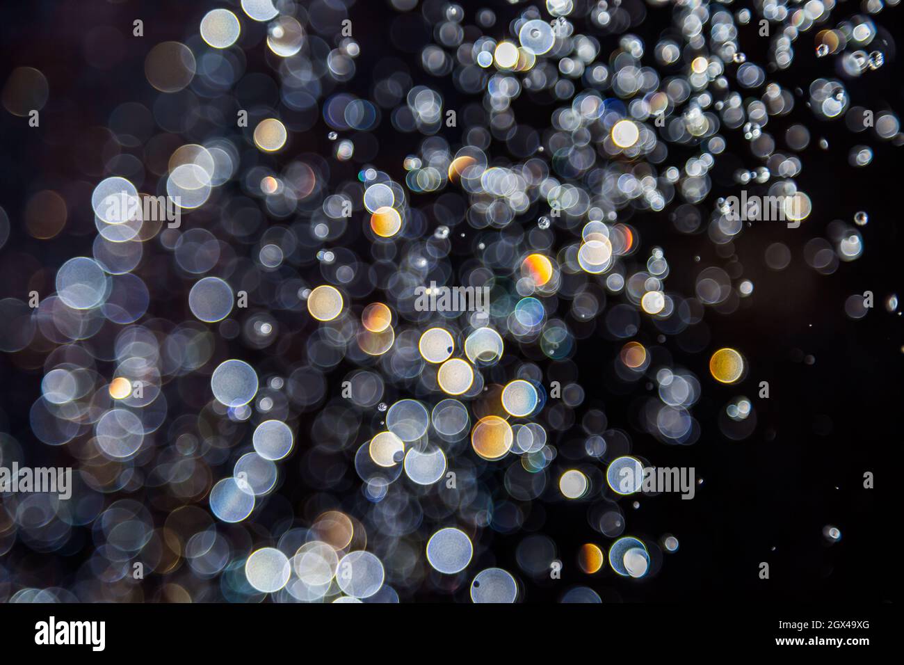 Levitating water drops hi-res stock photography and images - Alamy