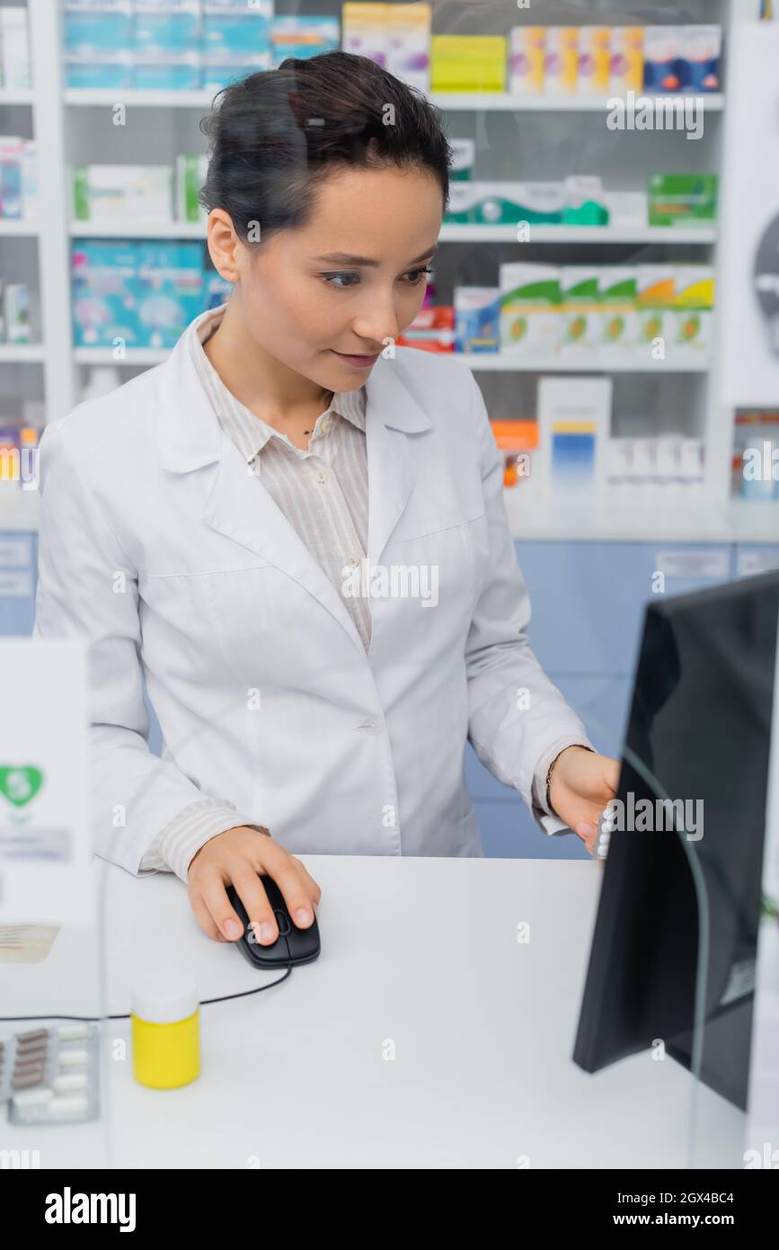 Pharmacy drugstore beautiful caucasian pharmacist hi-res stock ...