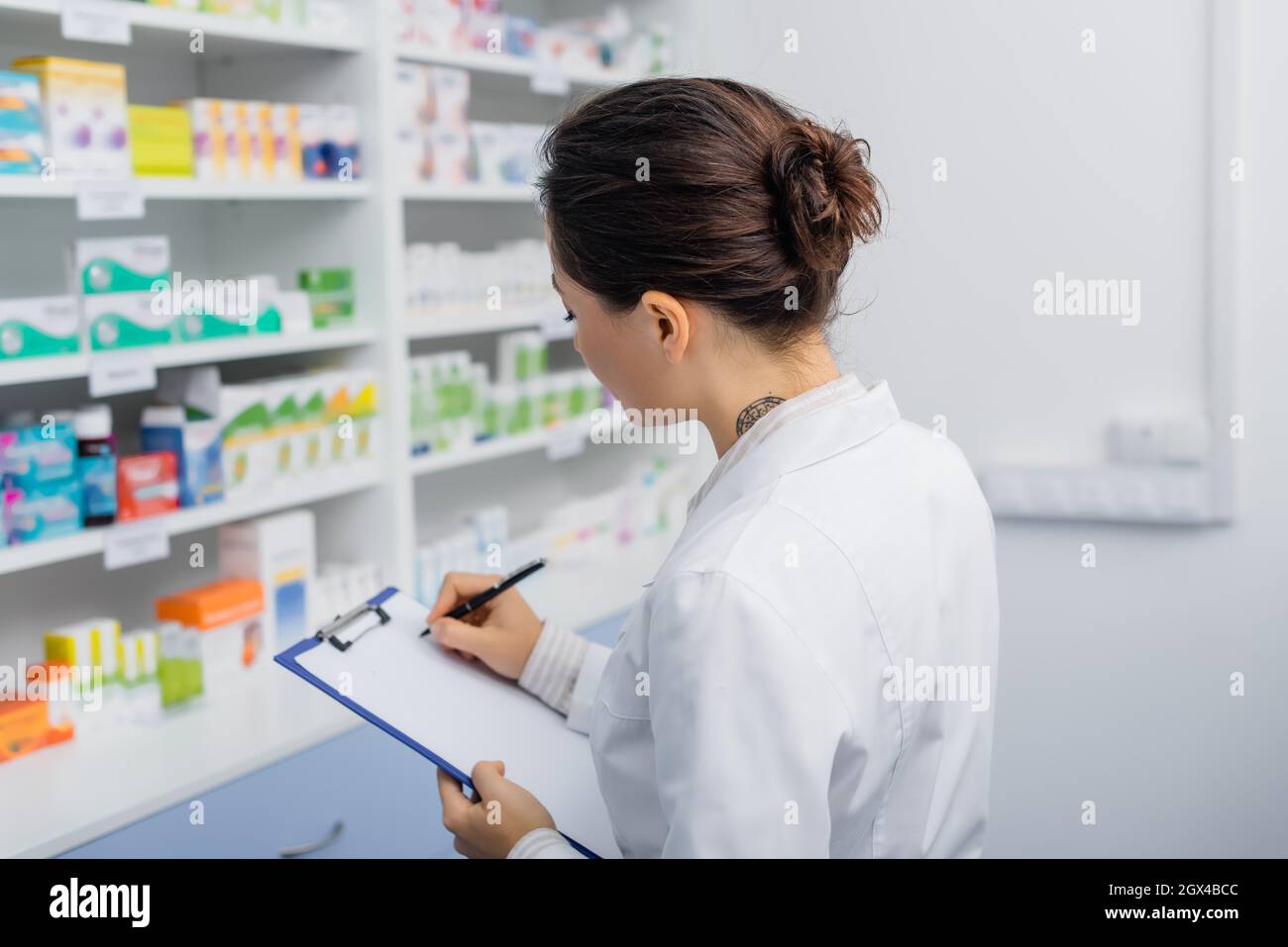 Apothecary profession hi-res stock photography and images - Alamy