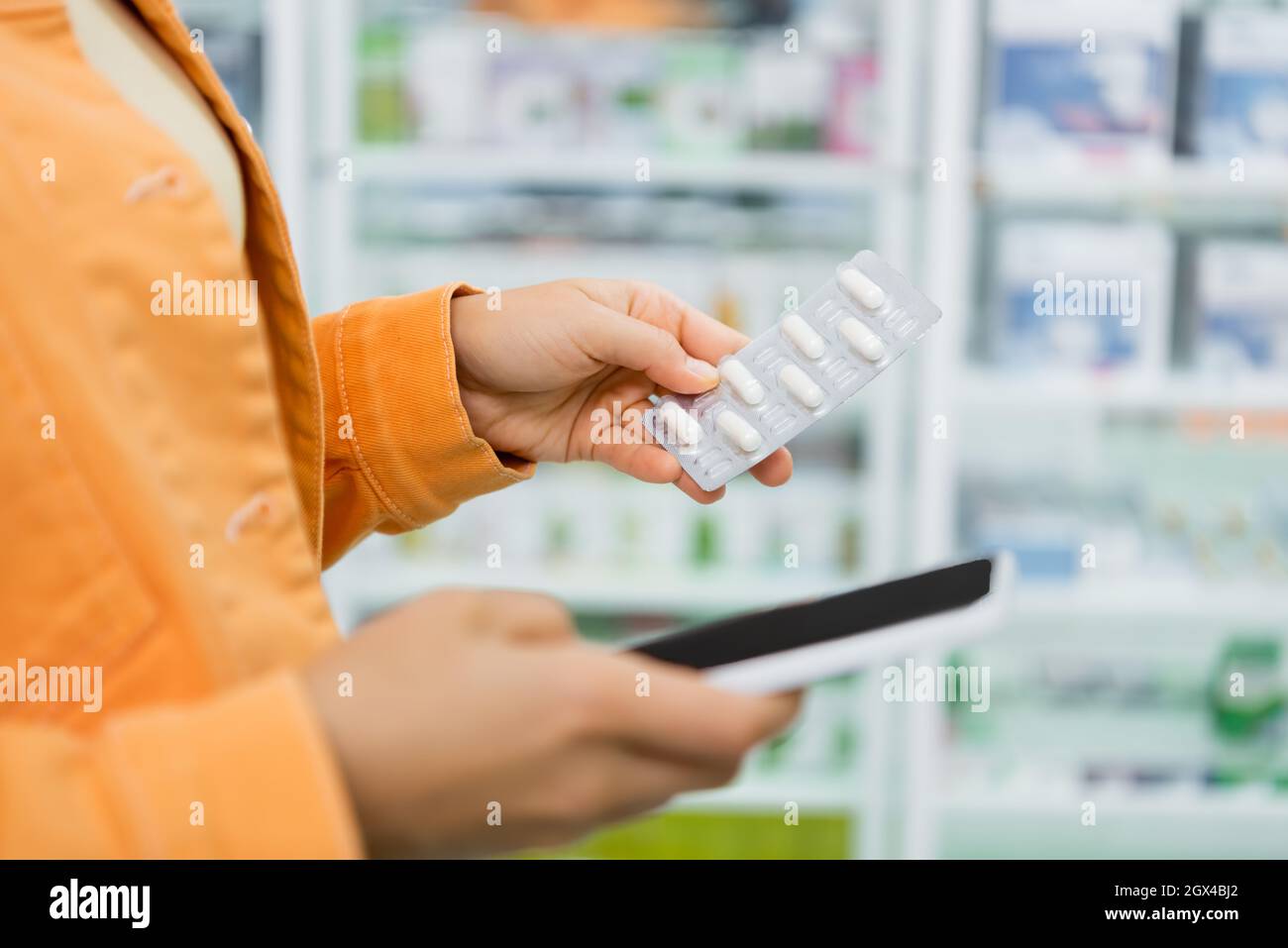 Mobile screen drugs hi-res stock photography and images - Alamy