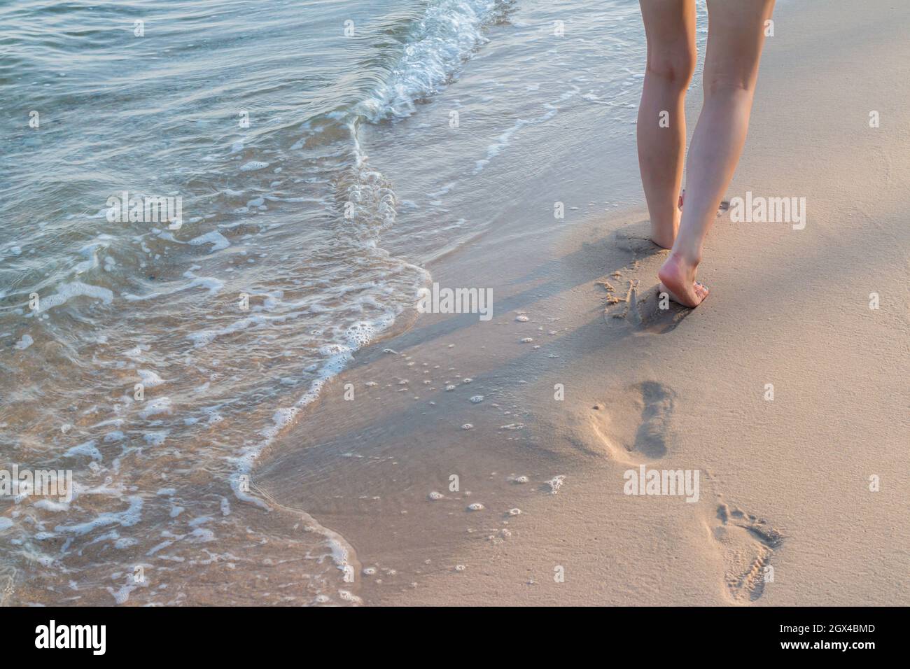 Pretty Feet Barefoot Beach High Resolution Stock Photography and Images ...