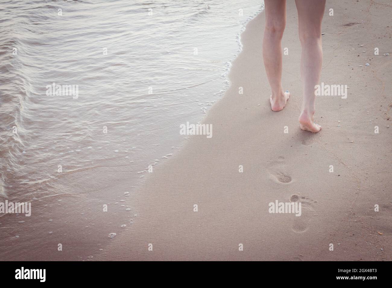 Pretty Feet Barefoot Beach High Resolution Stock Photography and Images ...