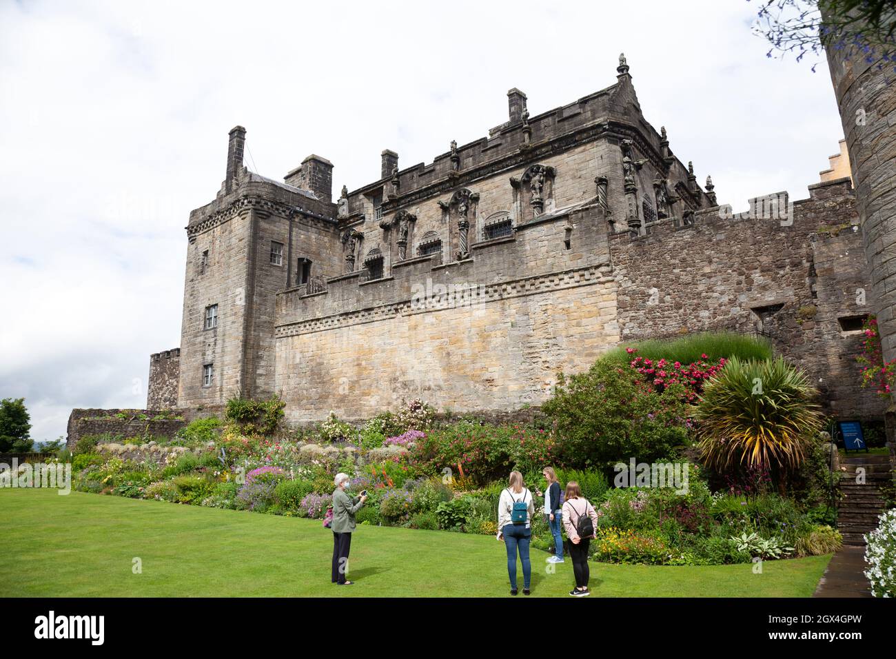 Stirling Castle and Queen Anne Gardens in Scotland Stock Photo - Alamy