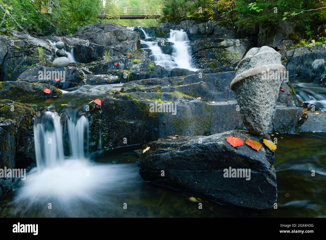 Round waterfall hi-res stock photography and images - Alamy
