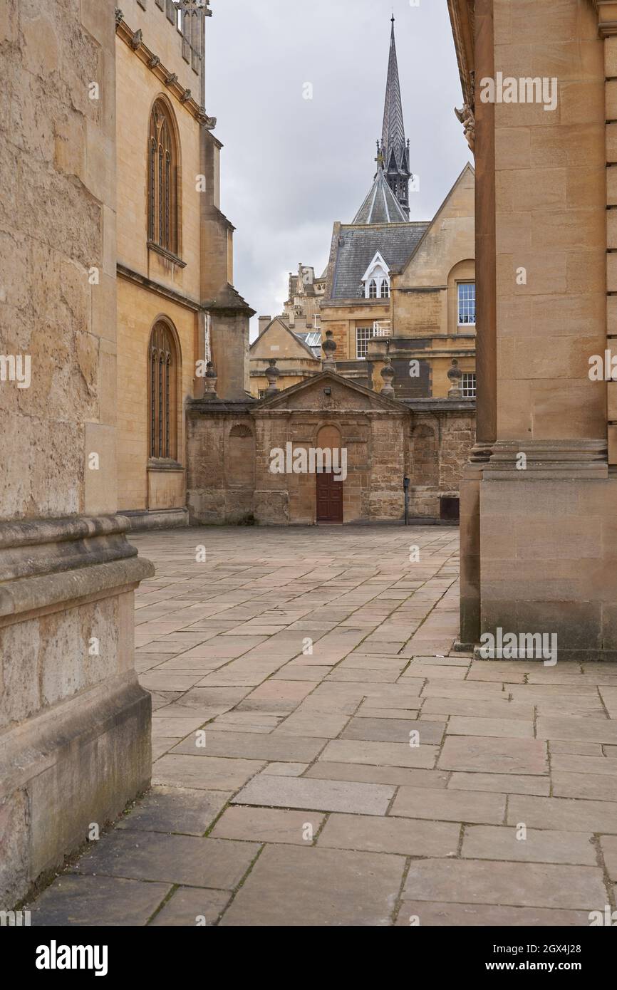 Bodleian library books hi-res stock photography and images - Alamy