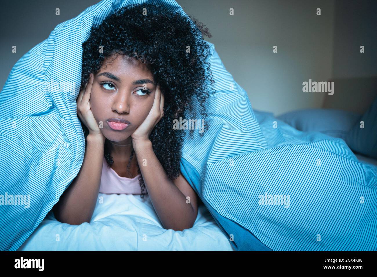 Insomnia and woman and clock hi-res stock photography and images - Alamy
