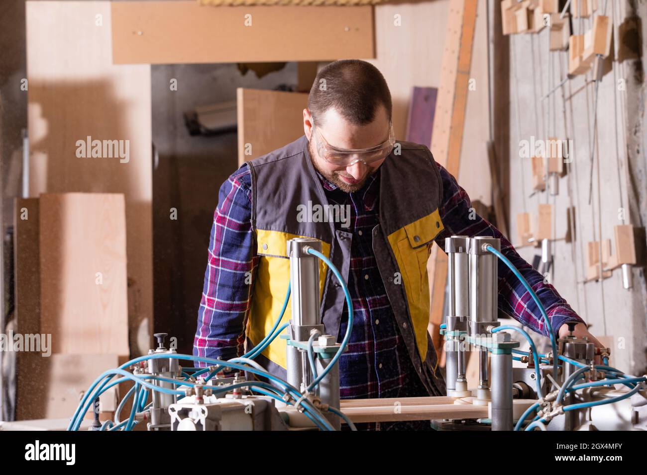 Wood processing plant operating hi-res stock photography and images - Alamy