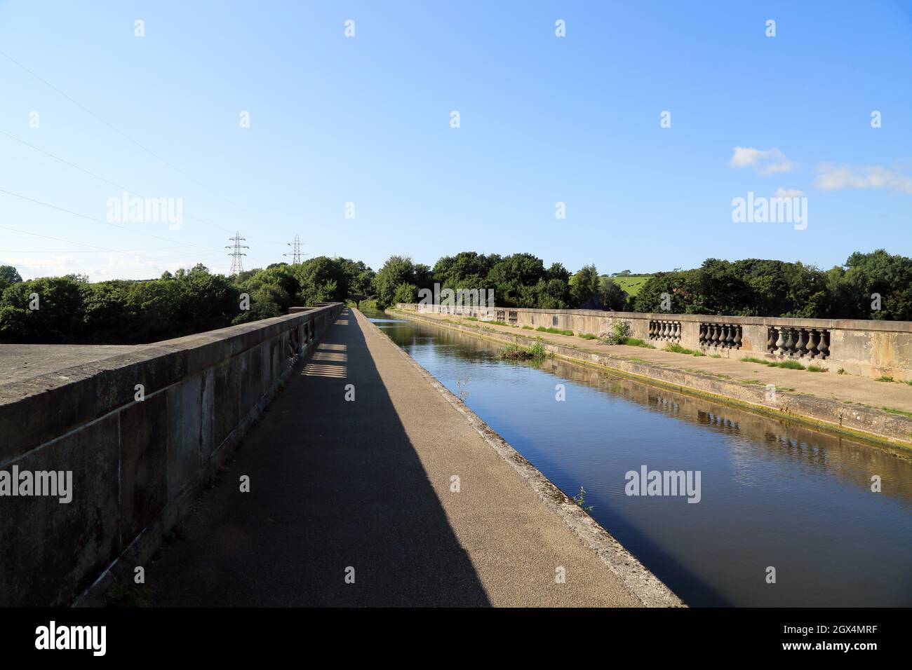 Lancaster canal aquaduct hi-res stock photography and images - Alamy