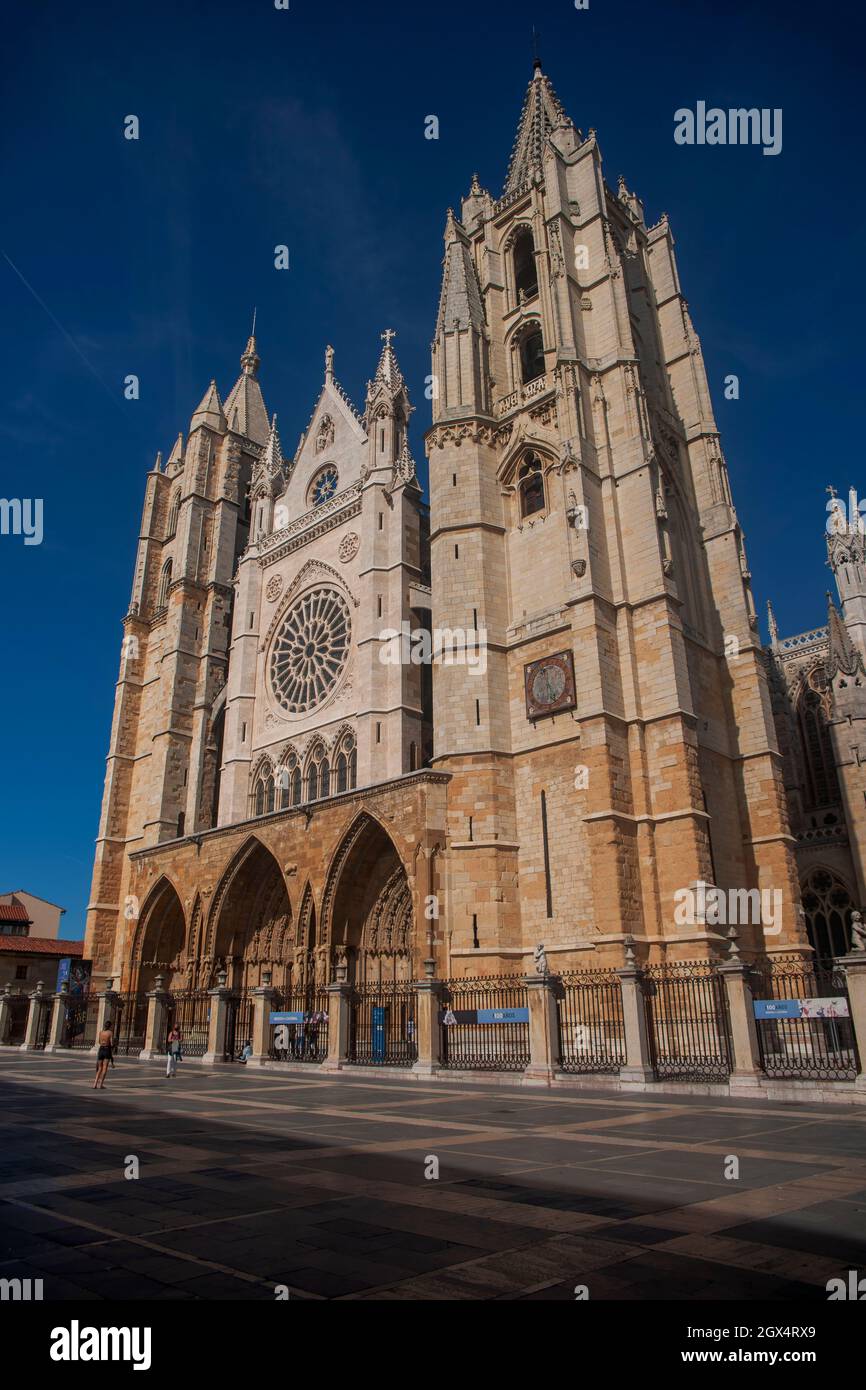 Diocese of leon hi-res stock photography and images - Alamy