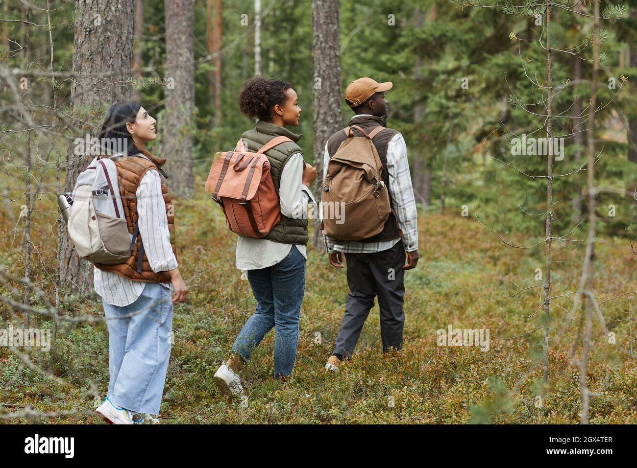 Hiking walking exploring hi-res stock photography and images - Alamy