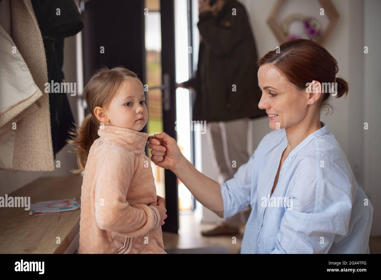 Parent leaving child nursery hi-res stock photography and images - Alamy
