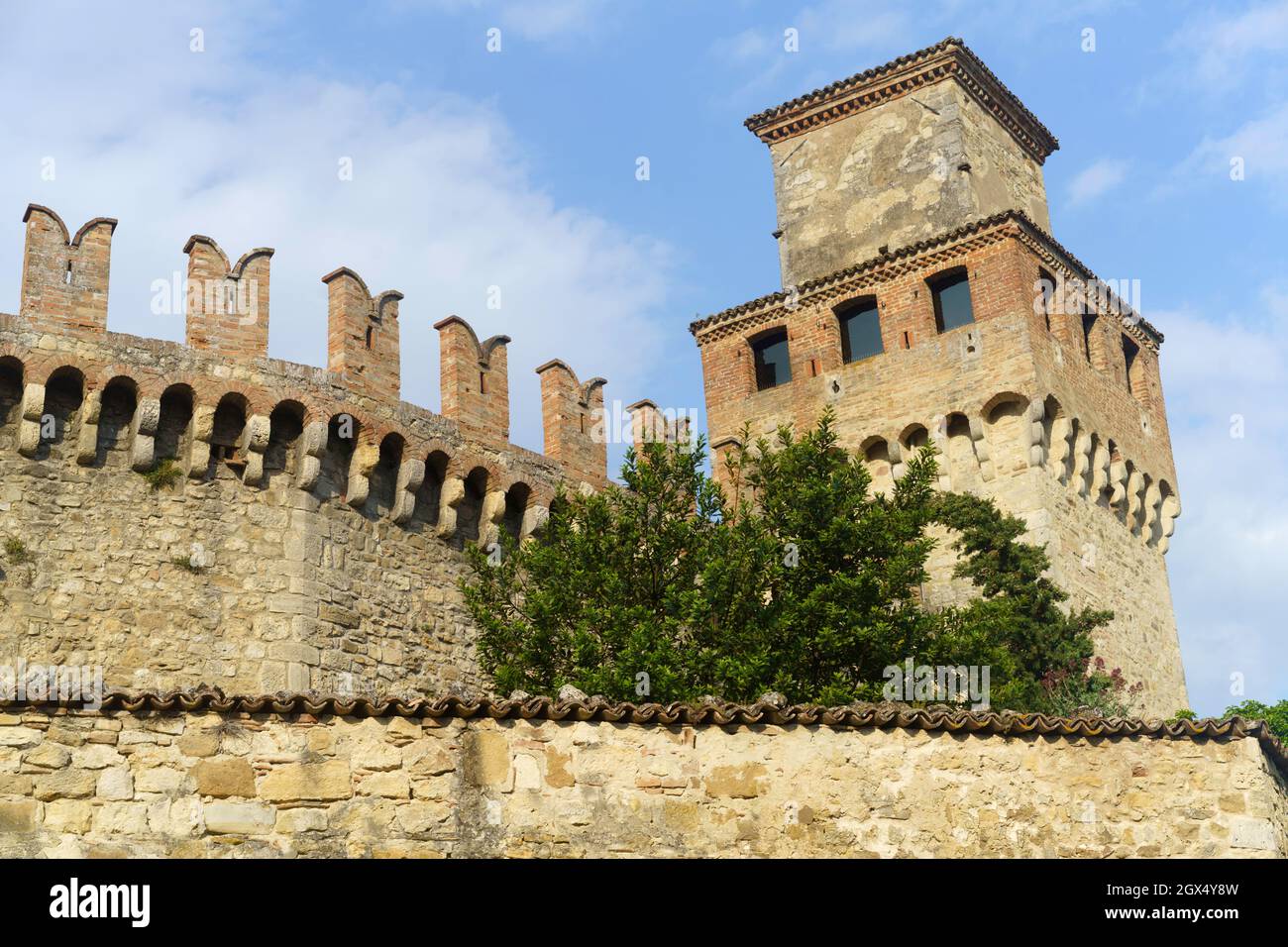 Vigoleno, medieval village in Piacenza province, Emilia-Romagna, Italy ...