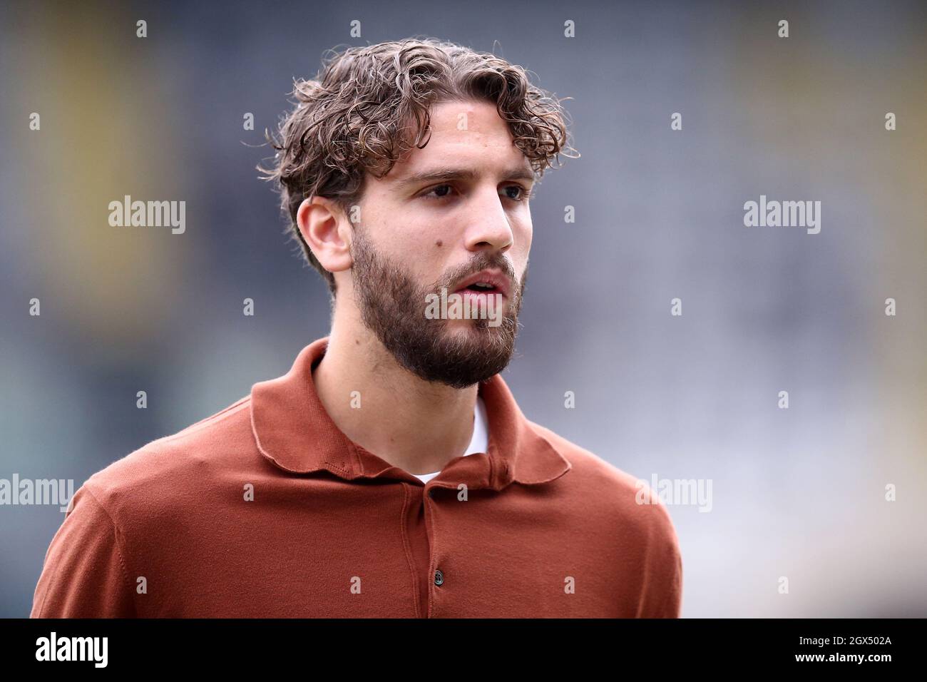 Manuel Locatelli of Juventus Fc looks on during the Serie A match ...