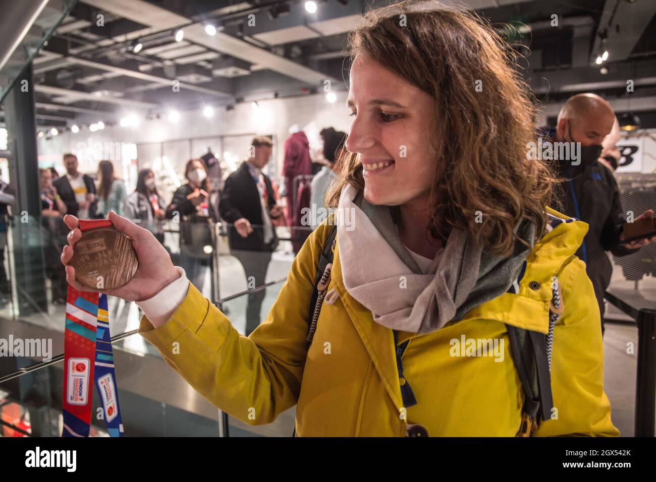 Engraved with name and time of finishing london marathon hi-res stock ...