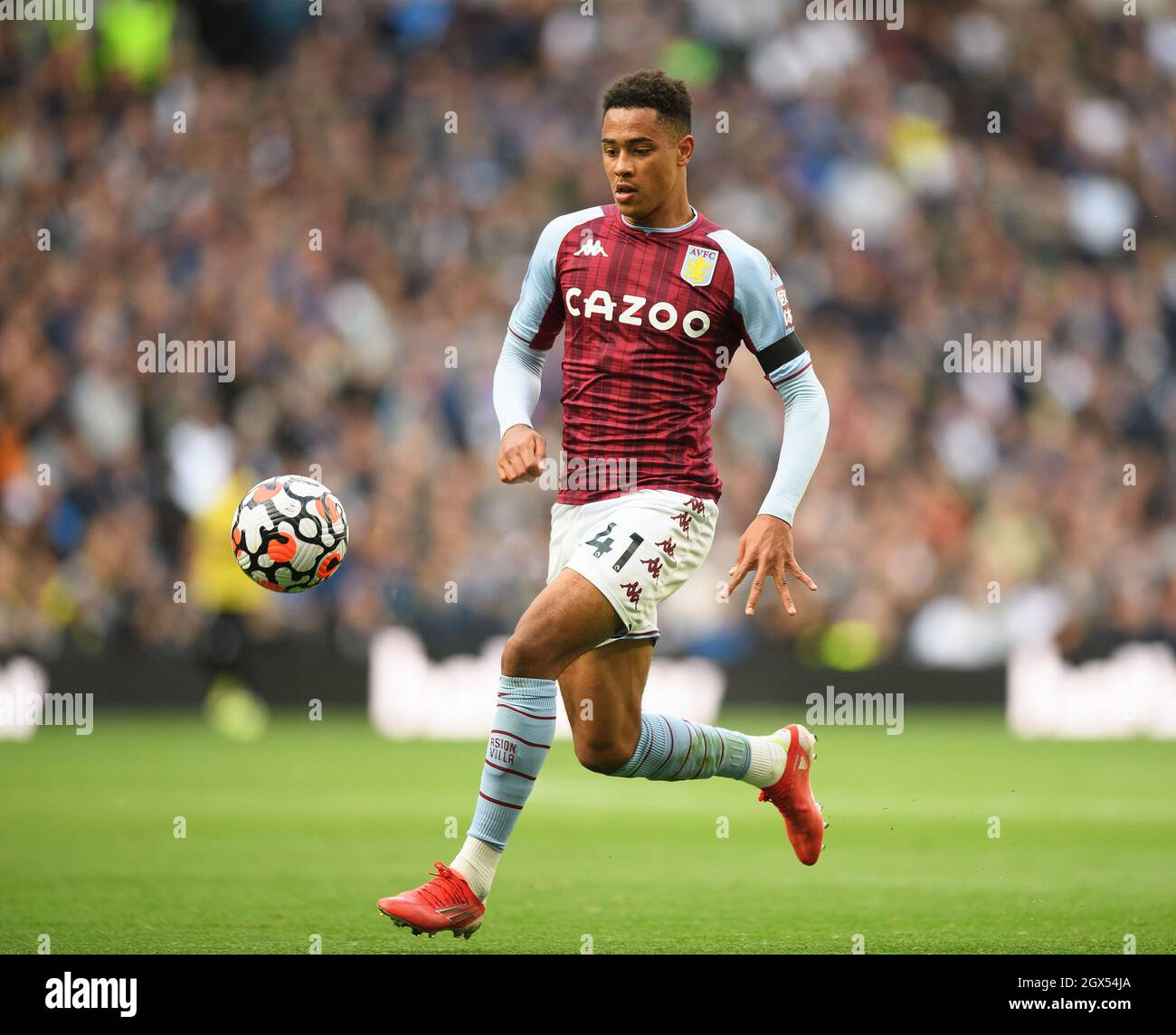Jacob ramsey aston villa hi-res stock photography and images - Alamy