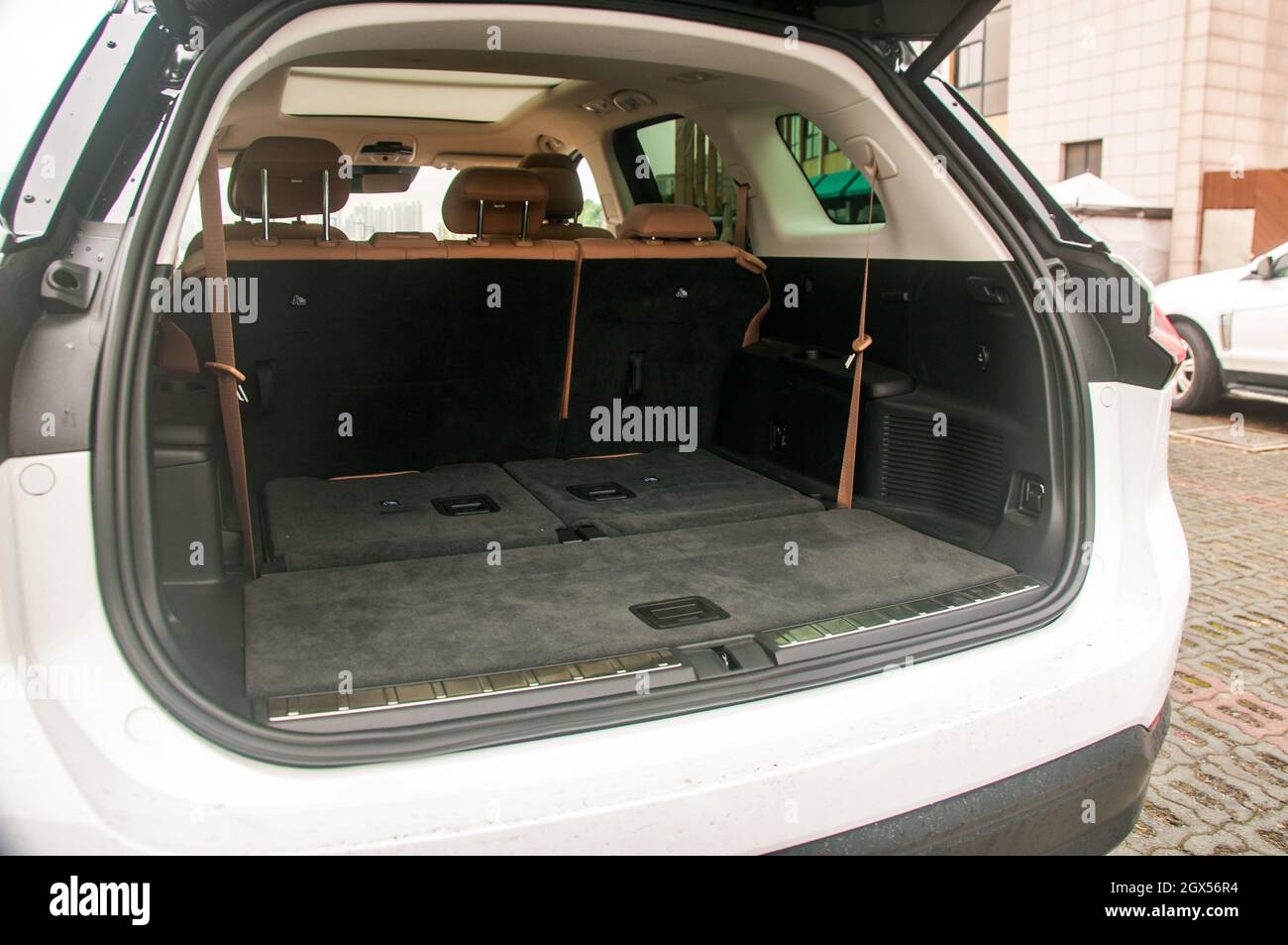 Tesla car boot hi-res stock photography and images - Alamy