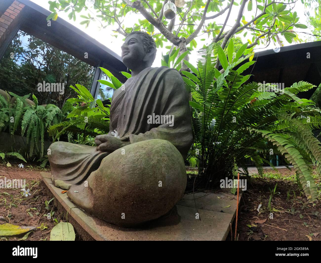Ancient green statue in hi-res stock photography and images - Alamy