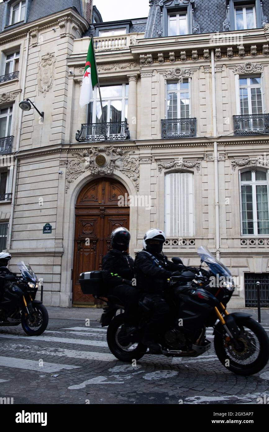 Illustrations of the building of the Peoples Democratic Republic of ...