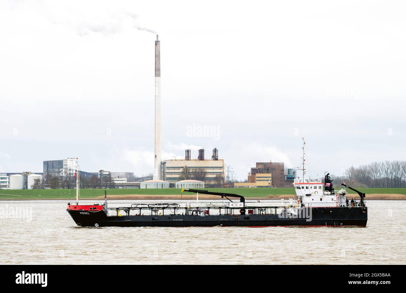 Bremerhaven, Germany. 11th Apr, 2021. The tanker "Vissel" of Hoyer ...