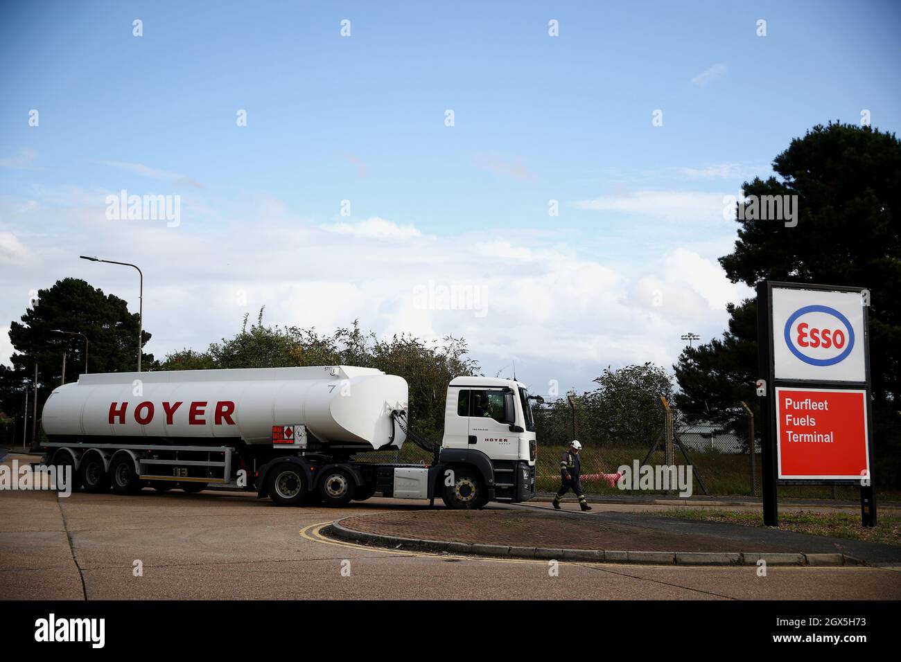Esso fuel tanker hi-res stock photography and images - Alamy