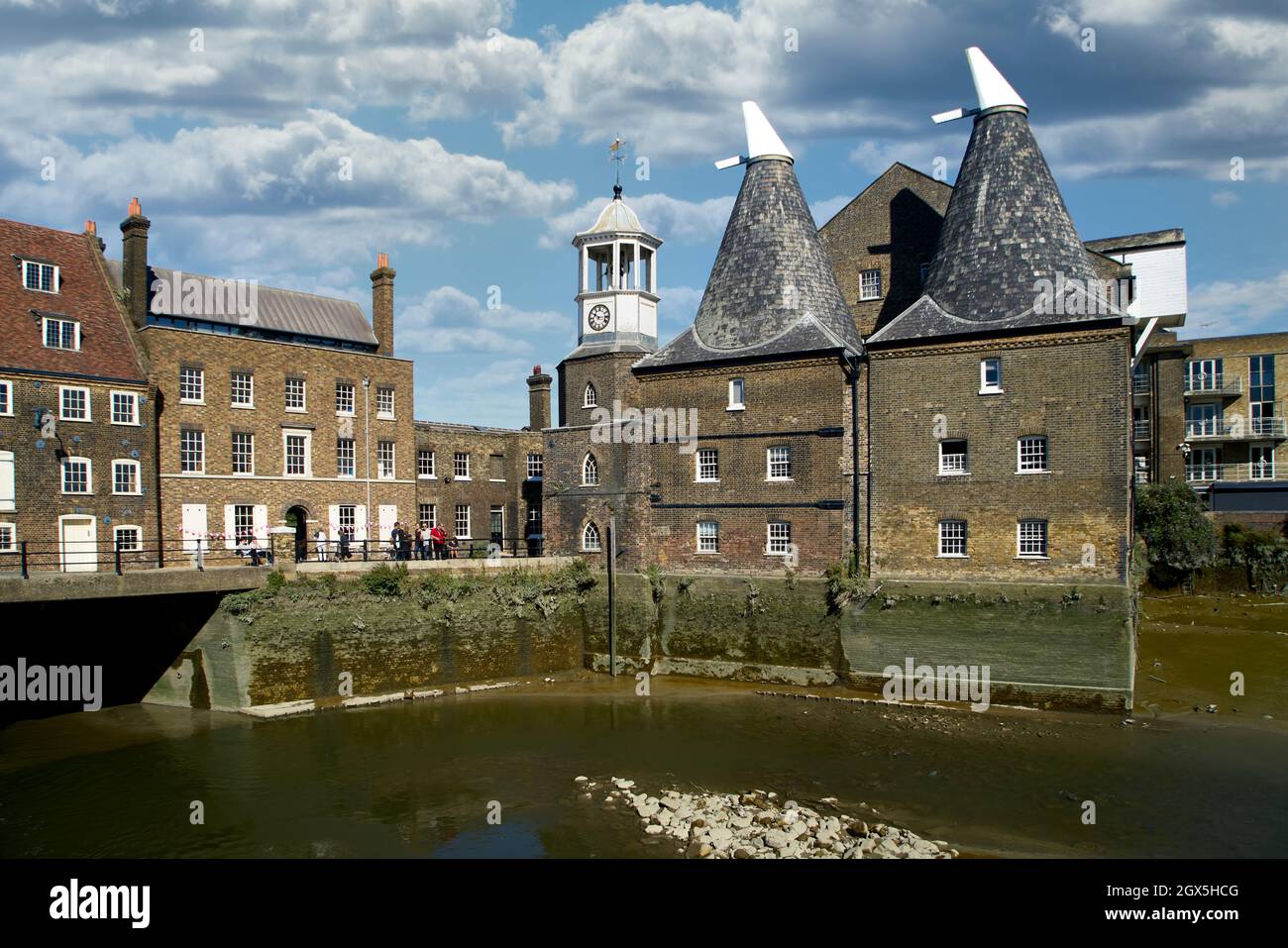 Three mills bow old hi-res stock photography and images - Alamy