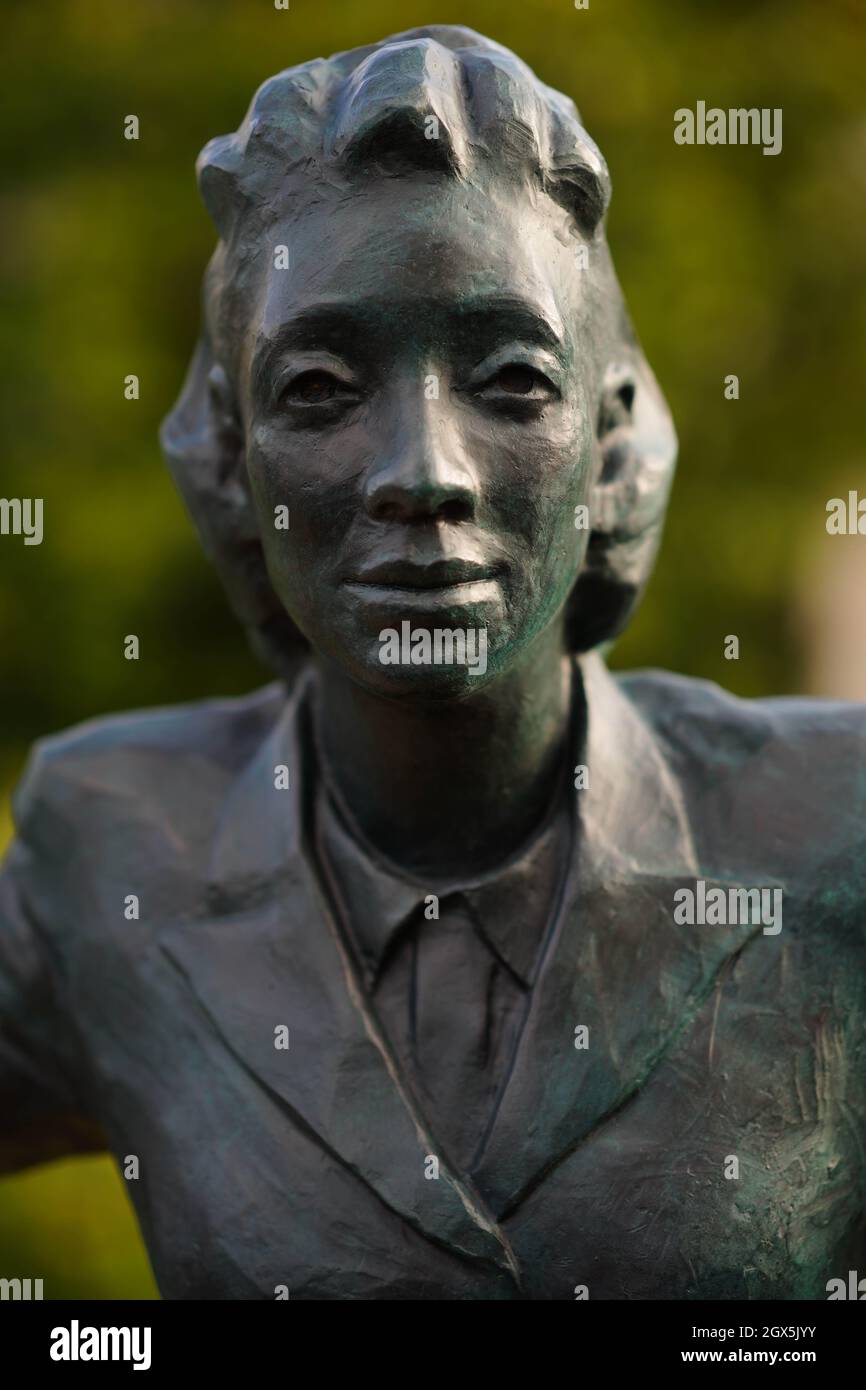 A statue of Henrietta Lacks is unveiled on the 70th anniversary of her ...