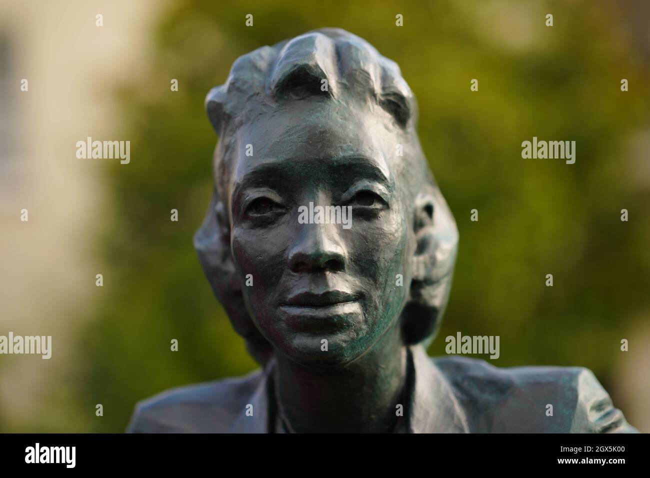 A statue of Henrietta Lacks is unveiled on the 70th anniversary of her ...