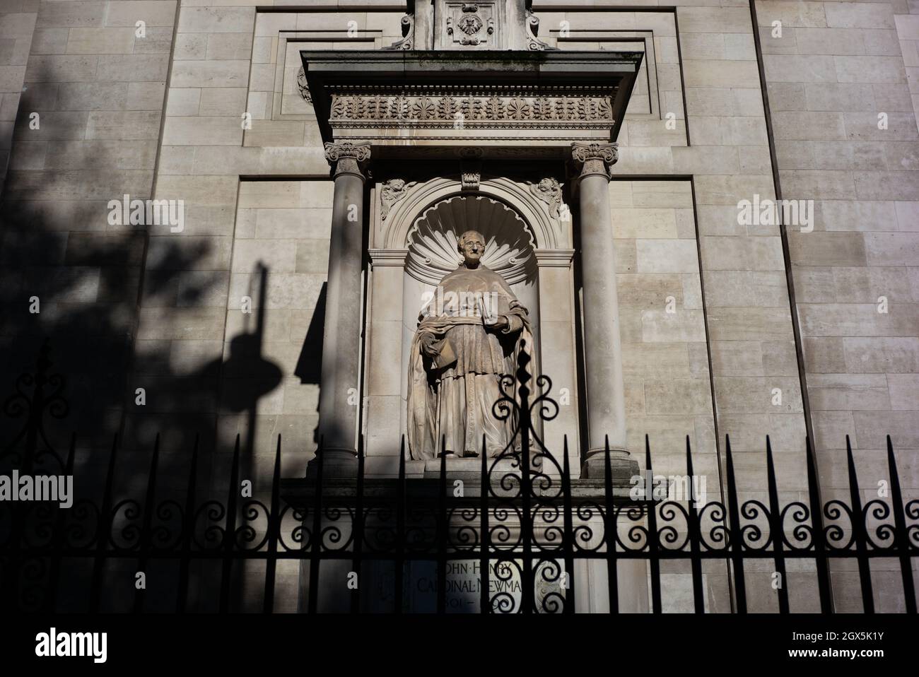 Holy Trinity Brompton Stock Photo - Alamy