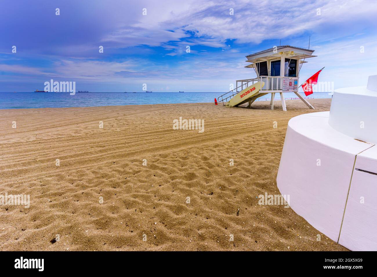 The stylish beach access areas along North Fort Lauderdale Beach ...