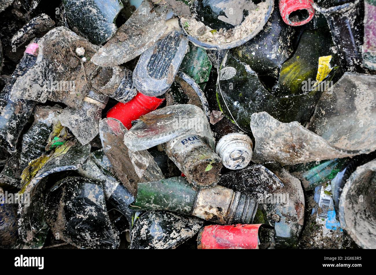 Closeup shot of a pile of trash at a dump Stock Photo - Alamy