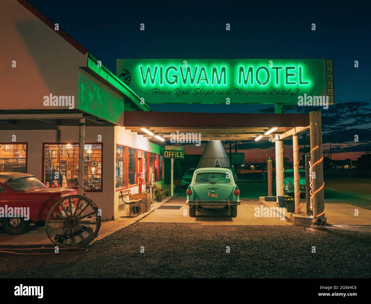 The Wigwam Hotel vintage neon sign at night, on Route 66 in Holbrook ...