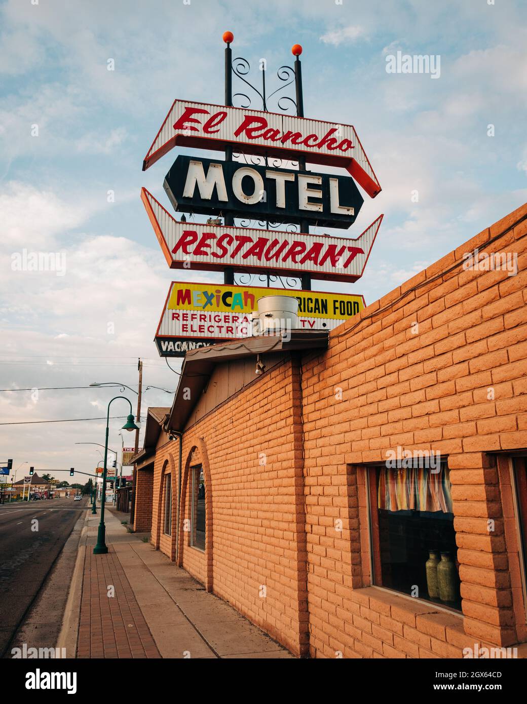 El Rancho Motel sign on Route 66 in downtown Holbrook, Arizona Stock ...