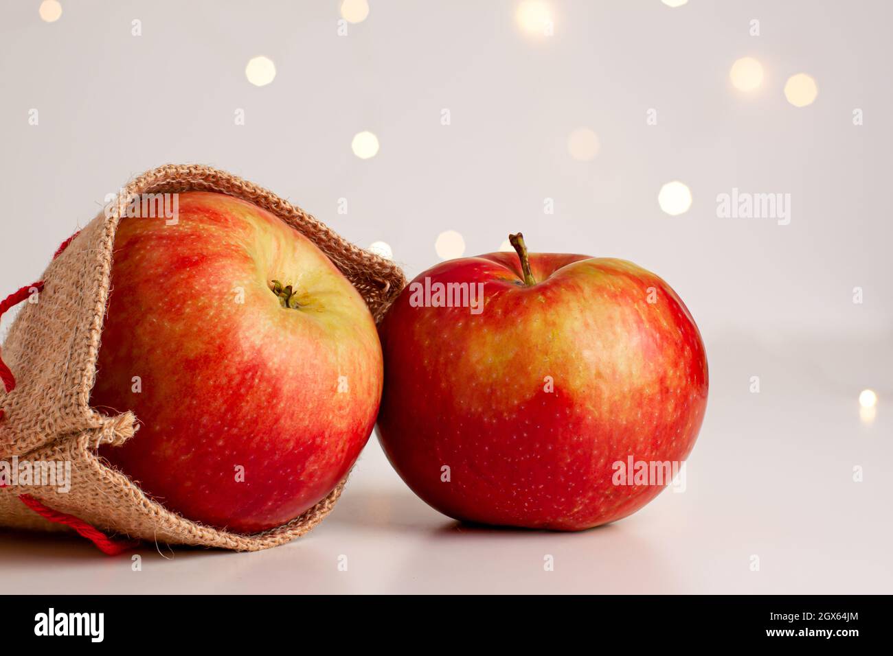 Apples on a string hi-res stock photography and images - Alamy