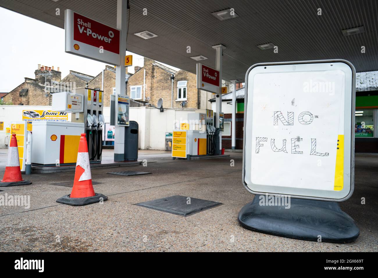 A 'no fuel' sign on the forecourt of a petrol station in London ...