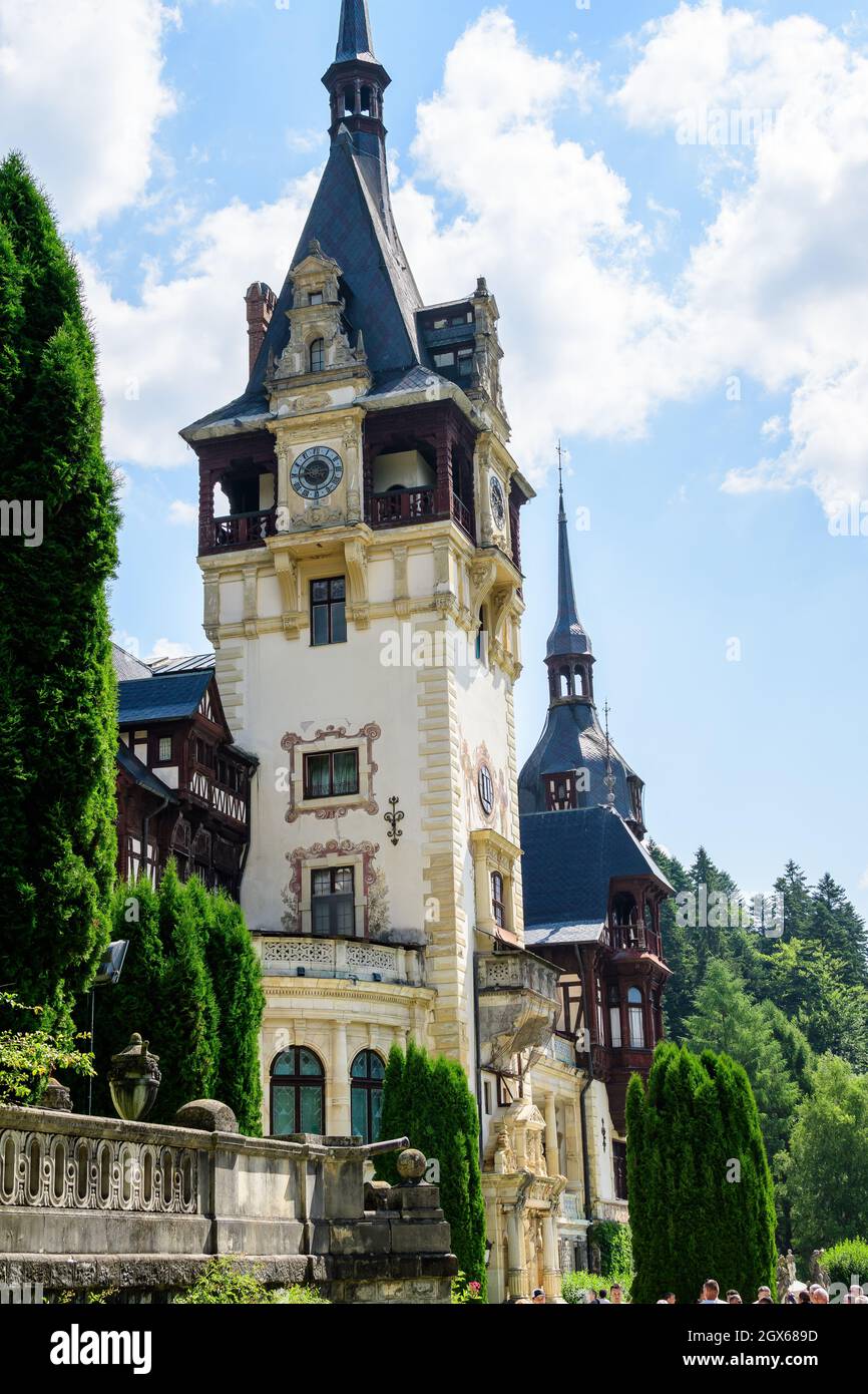 Castelul peles hi-res stock photography and images - Alamy
