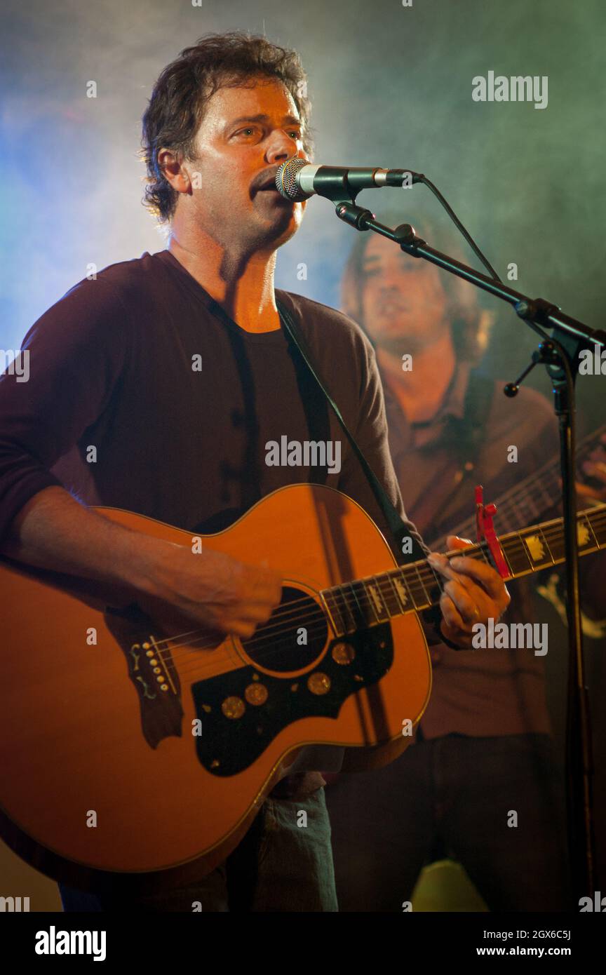 Robin auld hi-res stock photography and images - Alamy