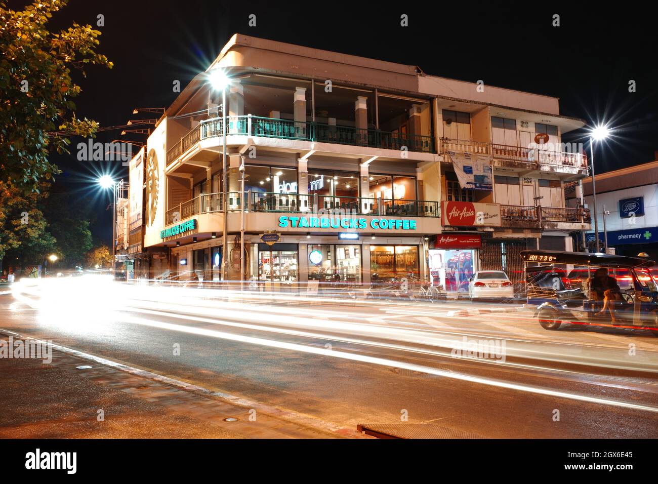 Chiangmai, Thailand September 4 ,2021 The traffic at Thapae gate in ...