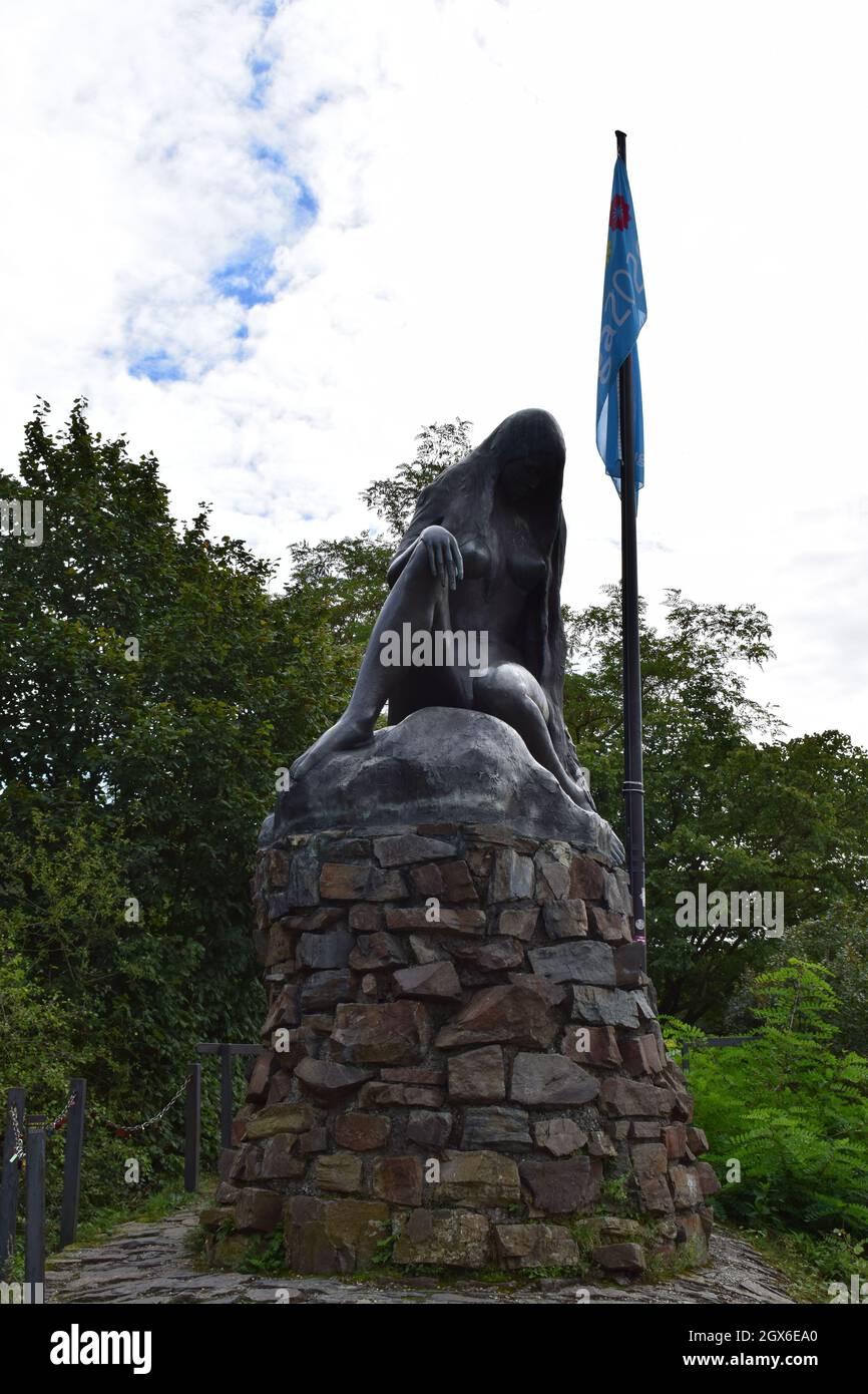 Loreley statue on a rock in the Rhine Stock Photo - Alamy