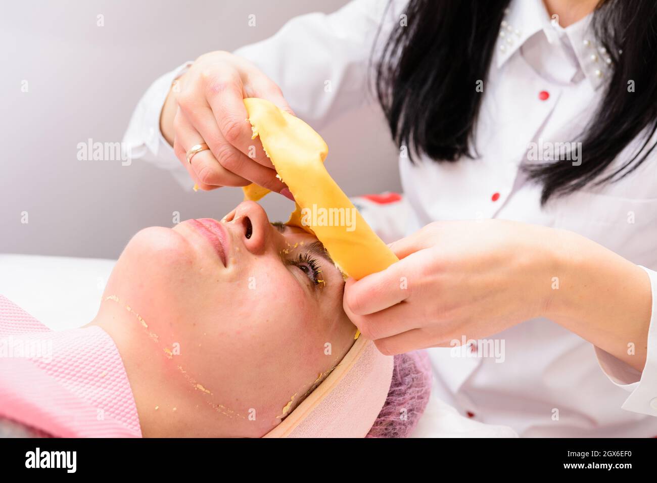 The process of removing the cosmetic golden mass, cosmetic procedures ...