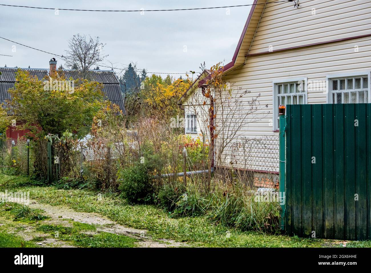 Dacha community hi-res stock photography and images - Alamy