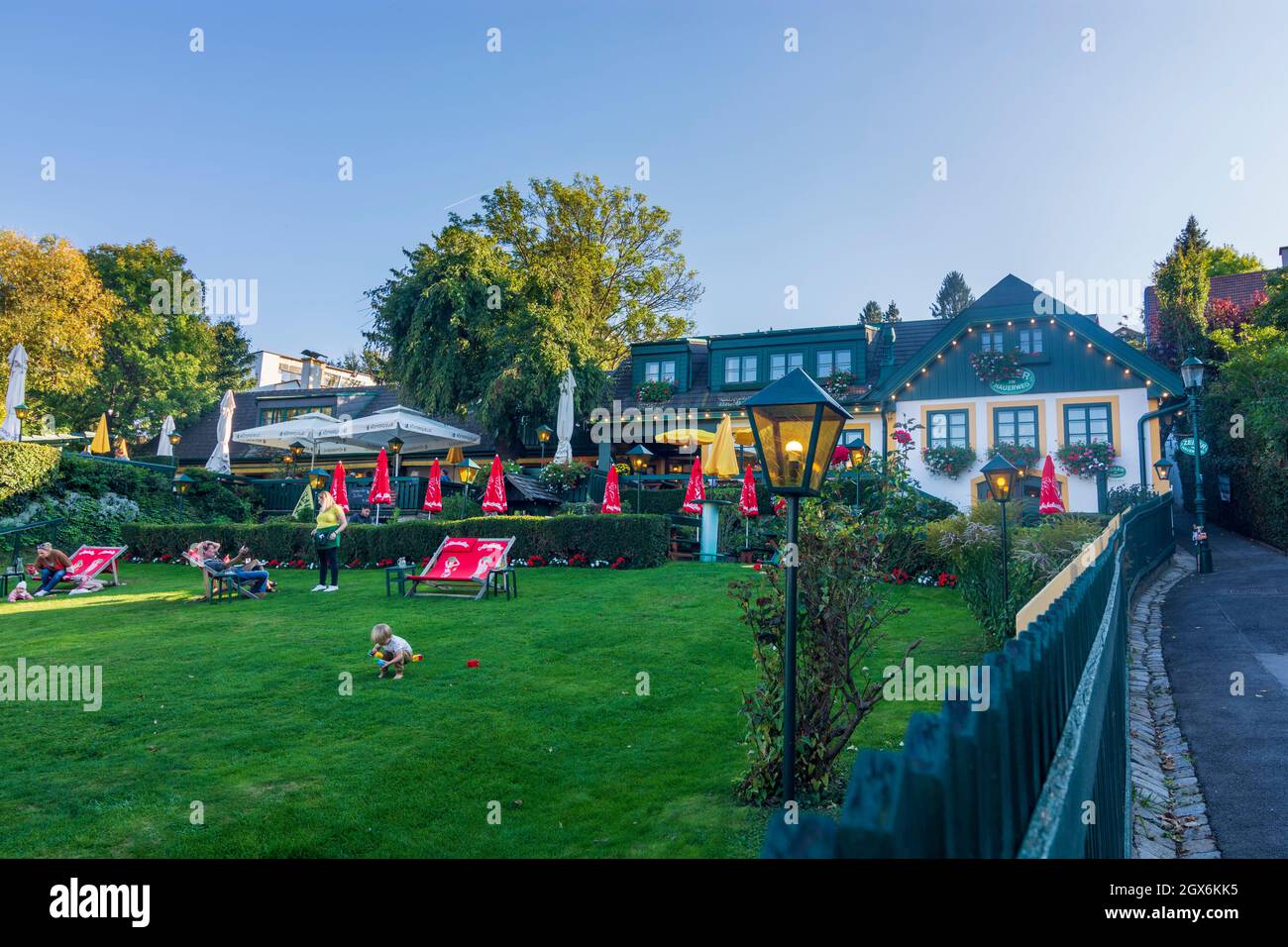 Wien, Vienna: tavern Heuriger Zeiler am Hauerweg in Neustift am Walde ...