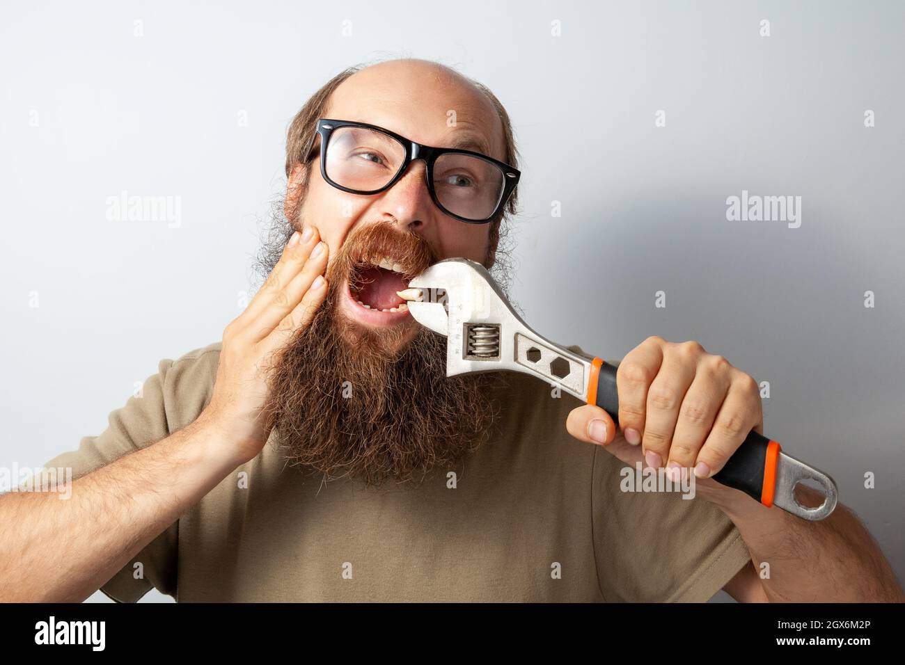 Pull out all teeth hi-res stock photography and images - Alamy