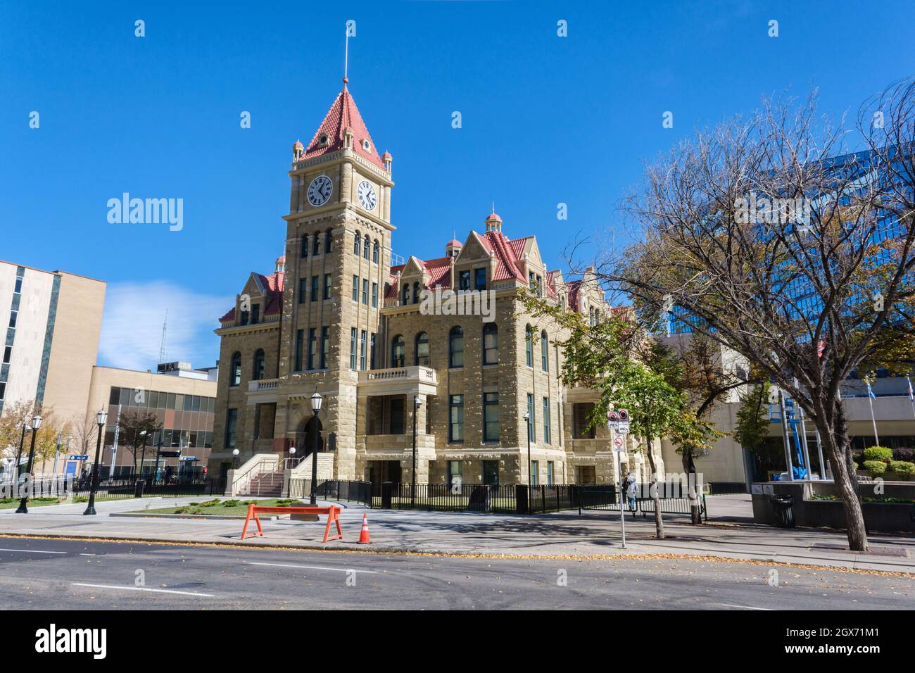 Calgary city hall hi-res stock photography and images - Alamy